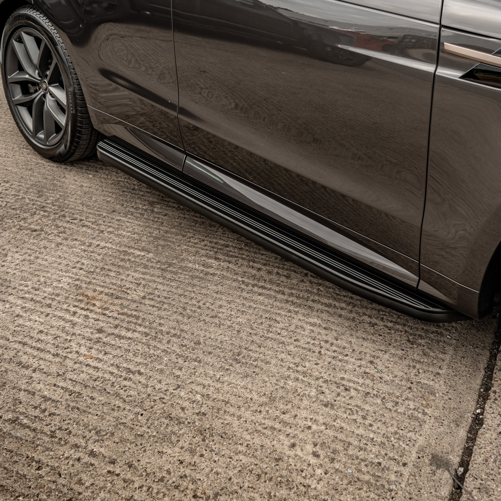 RANGE ROVER SPORT & SVR SIDE STEPS — SideSteps UK