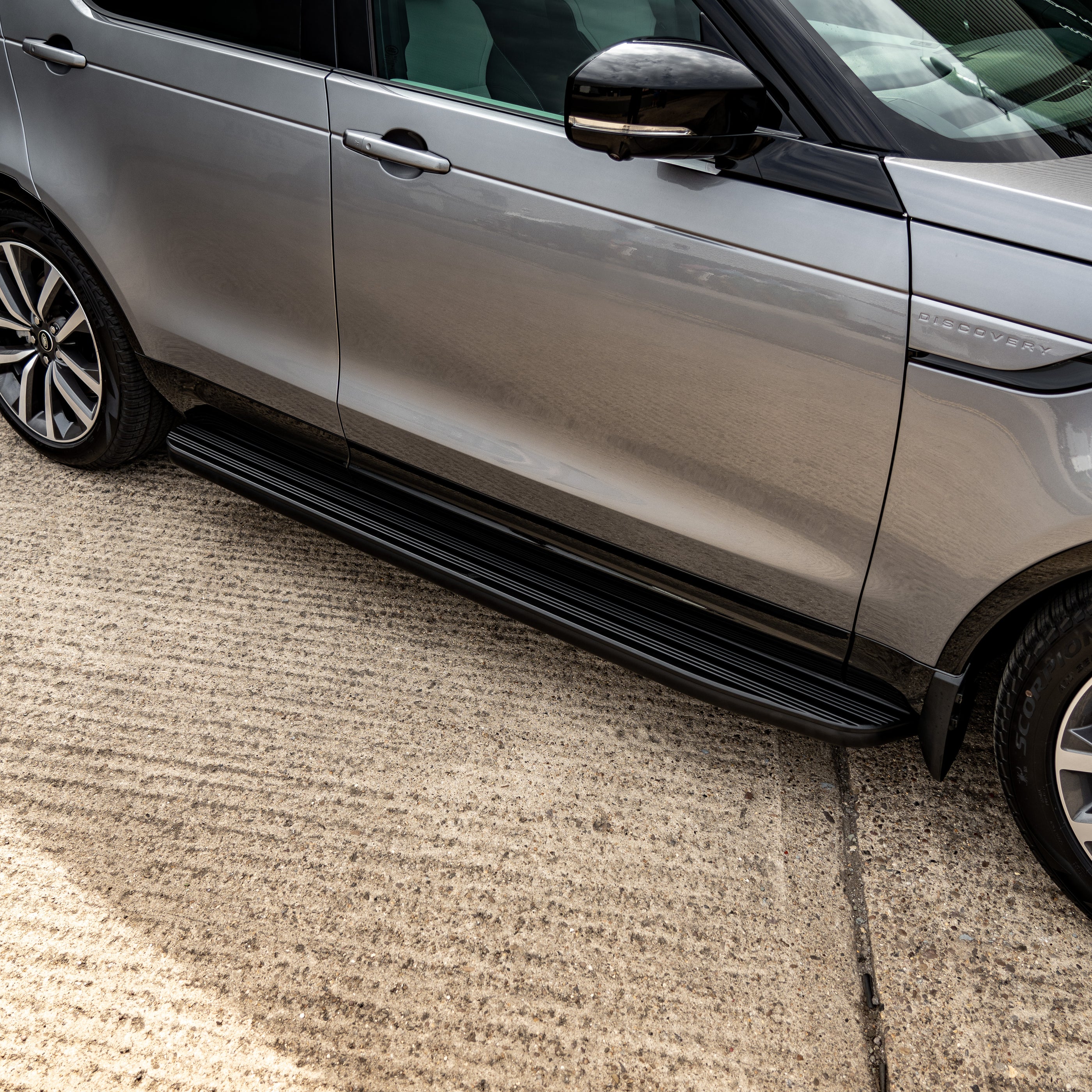 LAND ROVER DISCOVERY 5 & 5.5 (L462 / L462F) RUBBER SIDE STEPS ...