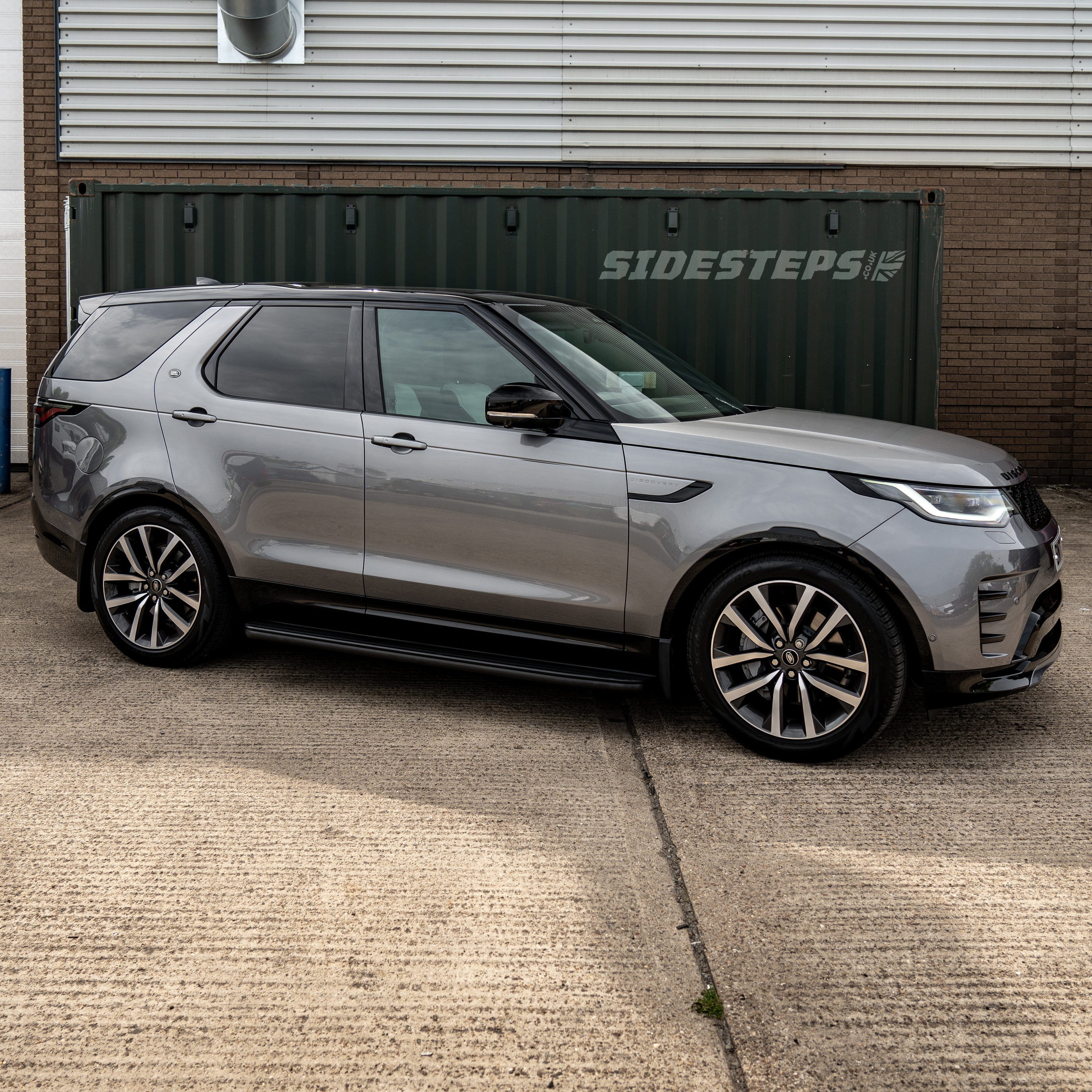 LAND ROVER DISCOVERY 5 & 5.5 (L462 / L462F) RUBBER SIDE STEPS ...